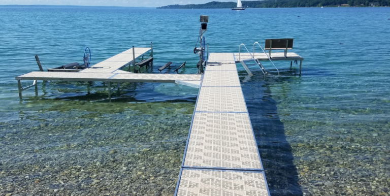 Plastic Docks - A good choice for dock decking? - Recreational Services